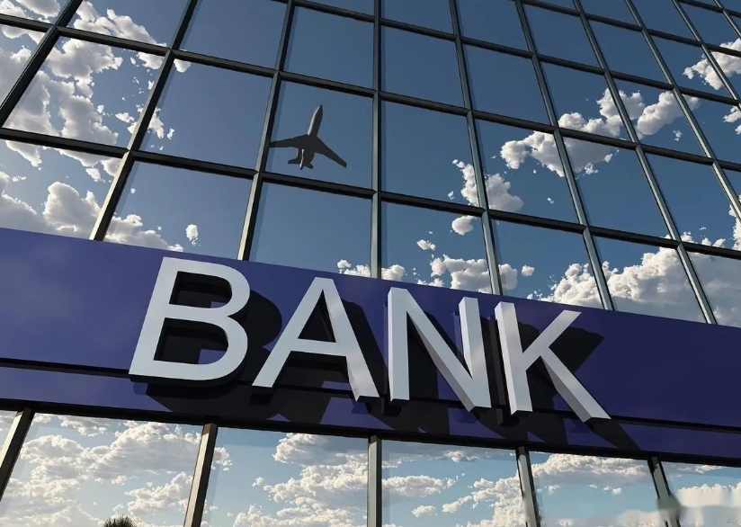 2025汇丰VS渣打：香港银行卡开户全攻略对比 - ingstart-全球公司成立与合规